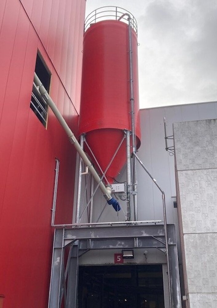 Silo pour éléments en béton et acier d'armature | M.I.P.